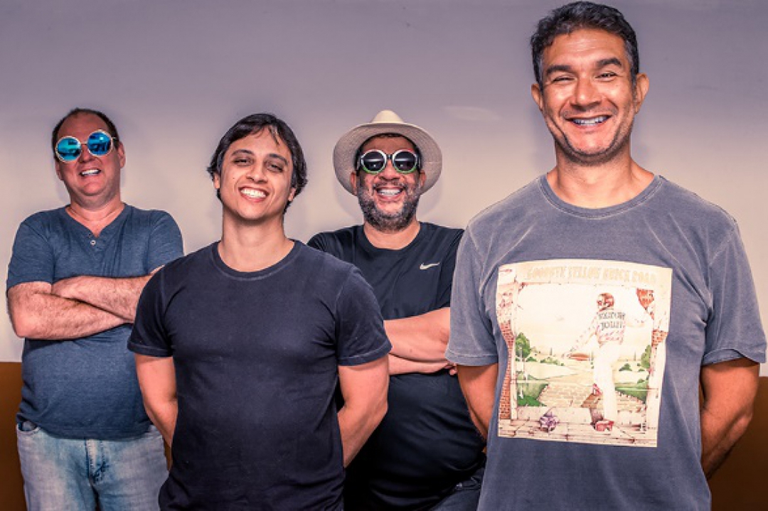 Rocket Band homenageia Elton John no Teatro Rival neste sábado