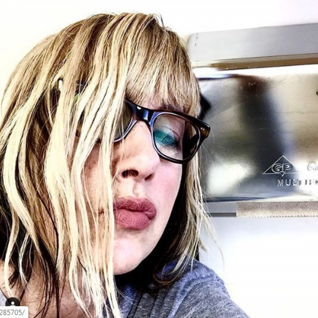 Morre Kim Shattuck, líder da banda The Muffs e ícone do punk rock, aos ...