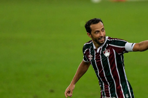 Com dois gols de Nenê, Fluminense bate o Inter no Maracanã