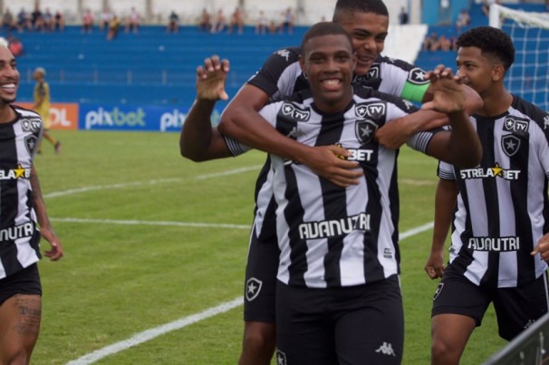 Botafogo estreia com vitória na Copinha e lidera Grupo 14
