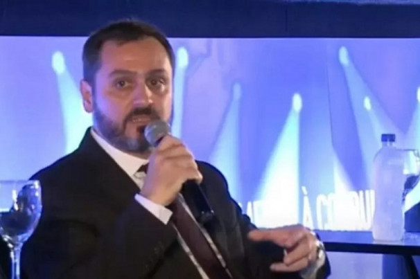 Dino adianta nome de Andrei Passos Rodrigues para a Polícia Federal