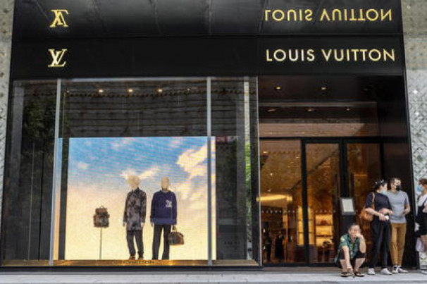 Italiano Pietro Beccari é nomeado como CEO da Louis Vuitton