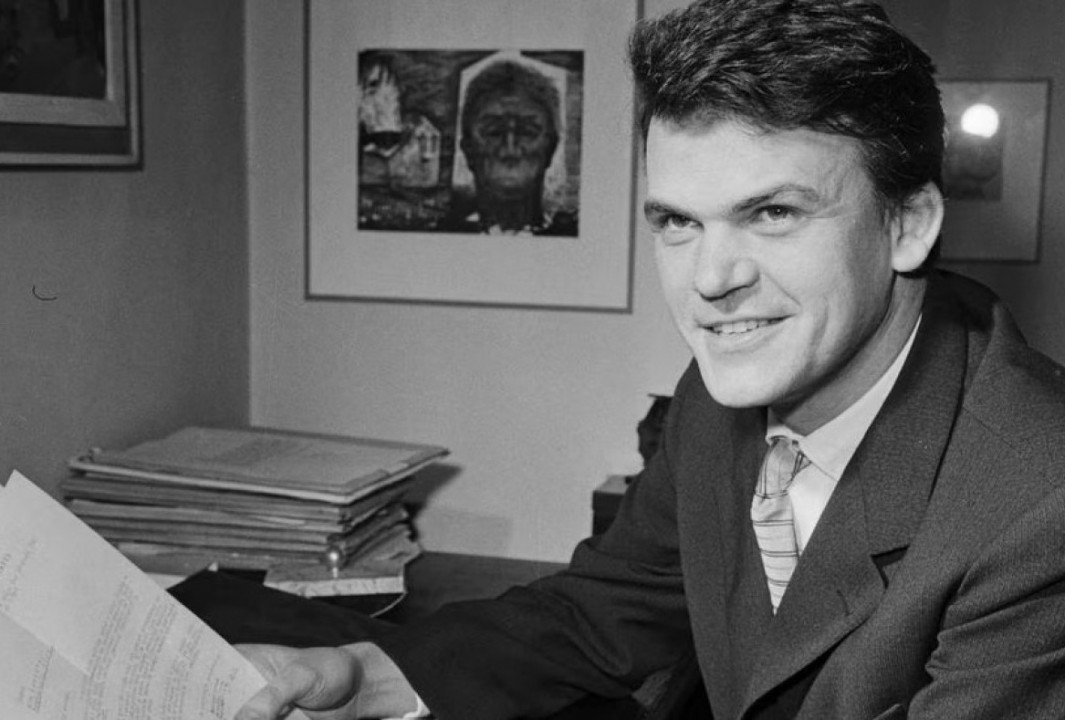 Milan Kundera, autor de 'A Insustentável Leveza do Ser', morre aos 94 anos