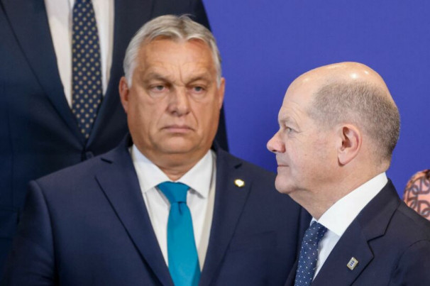 Líderes da UE fecham acordo sobre 50 bilhões de euros à Ucrânia